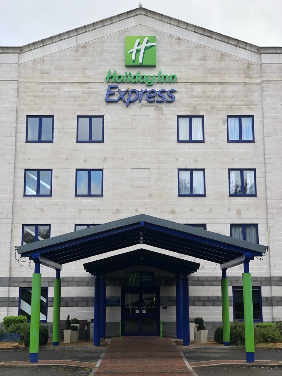 Holiday Inn Express Poole Review - BoardingGroup.One