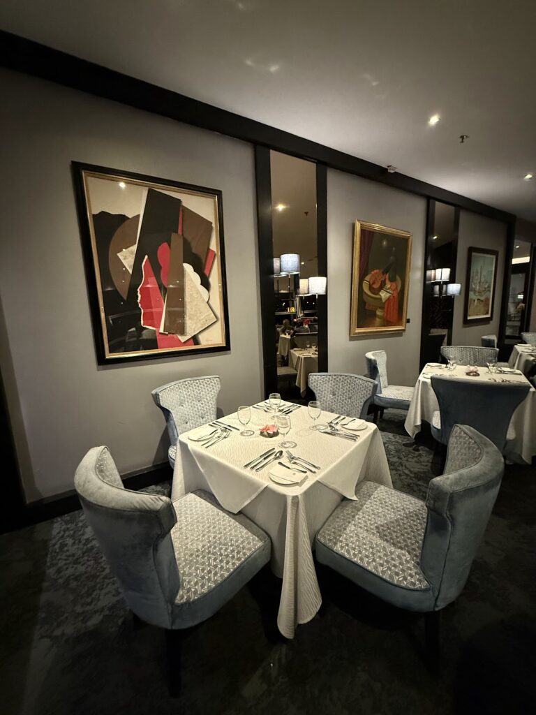 Malaysia Airlines Golden Lounge (International) Kuala Lumpur Airport ...