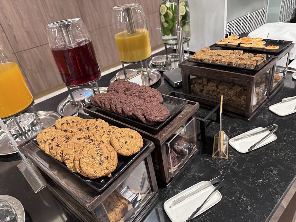 Singapore Airlines SilverKris Lounge Heathrow Review - BoardingGroup.One